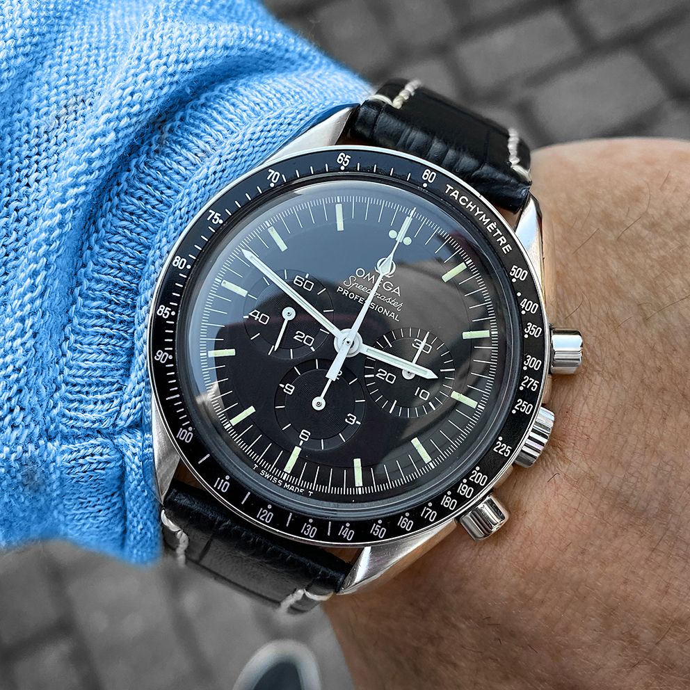 In Awe of the Moonwatch: The History of the Omega Speedmaster – Watches ...